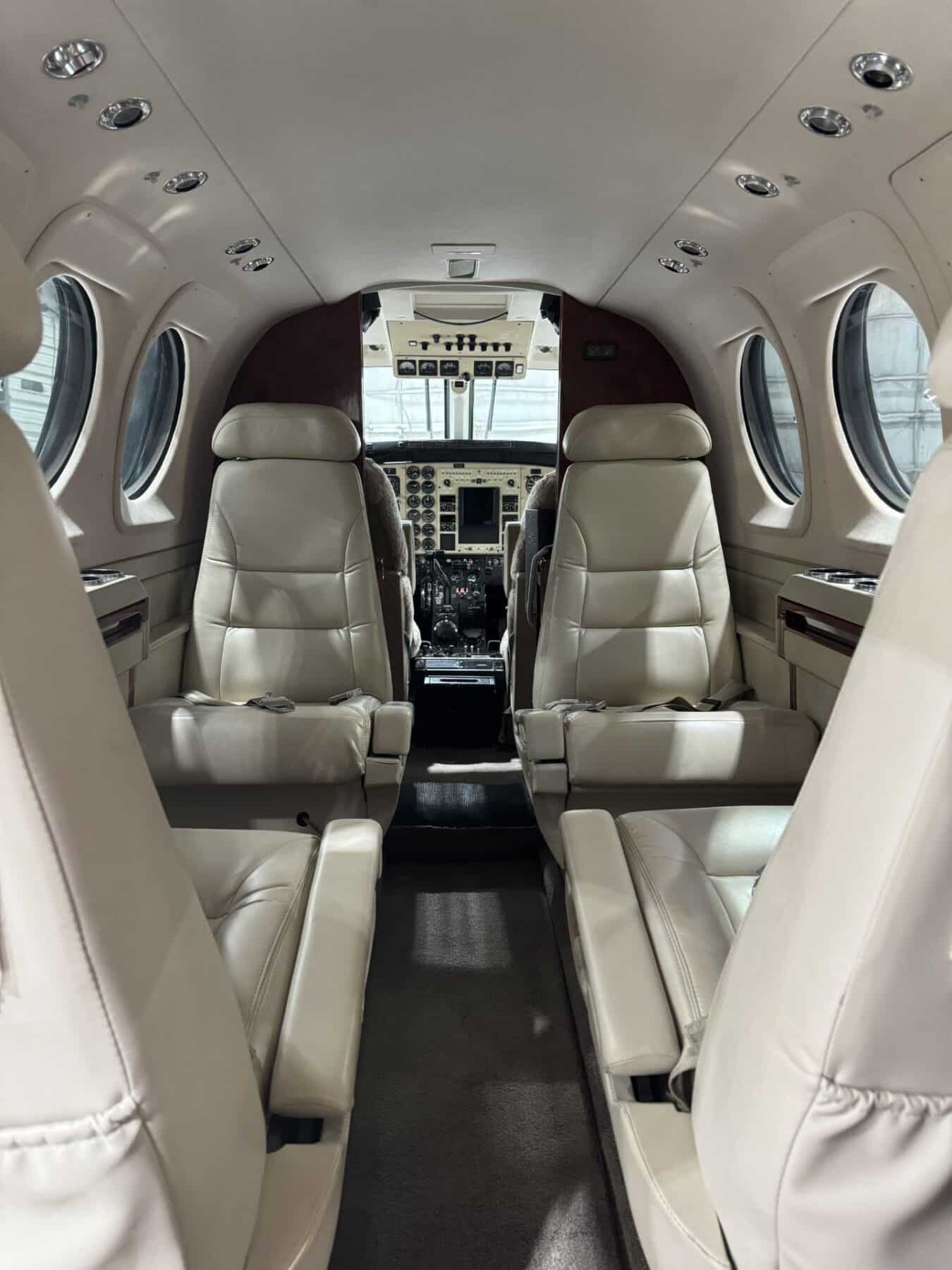 1998 KING AIR C90B - LJ-1509 | N769GR - Blackhawk Aerospace